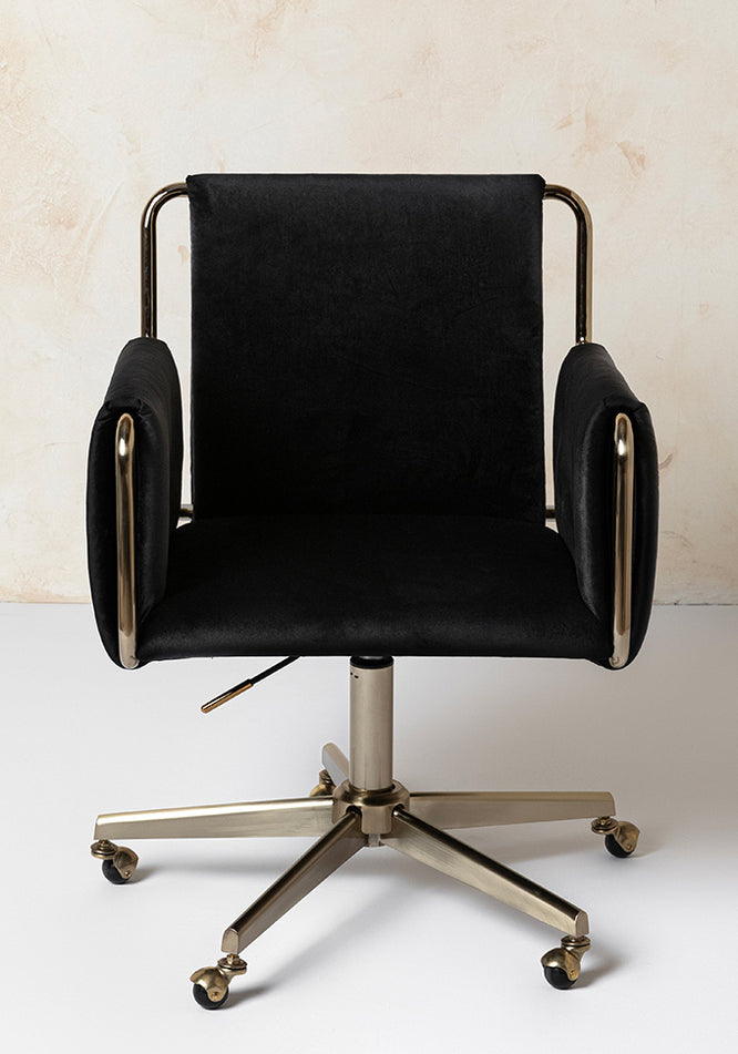 Black Accented Furniture and Home Decor | Home Decor Trend | Cura Home
